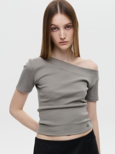 ワンショルダークロップドTシャツ (チャコール) | DNSR | HANA(ハナ)