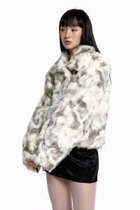 スポッテッド フェイクファーコート | ROUGHNECK | HANA(ハナ)